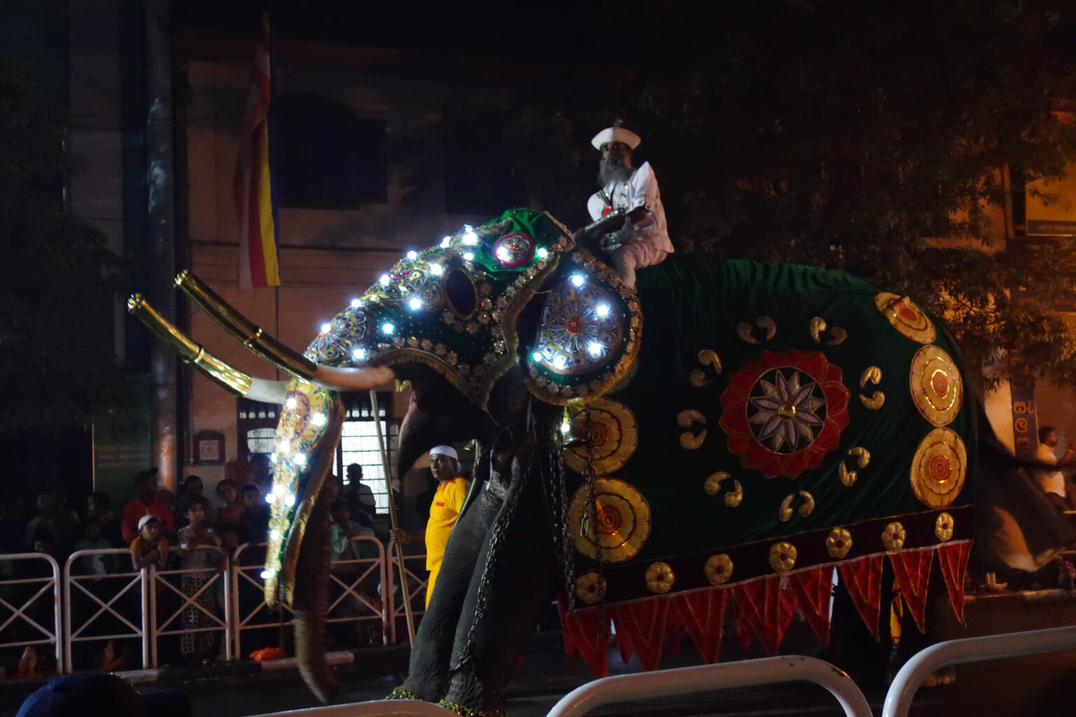 How to Experience the Magic of Kandy Perahera 2026: Sri Lanka's Most ...
