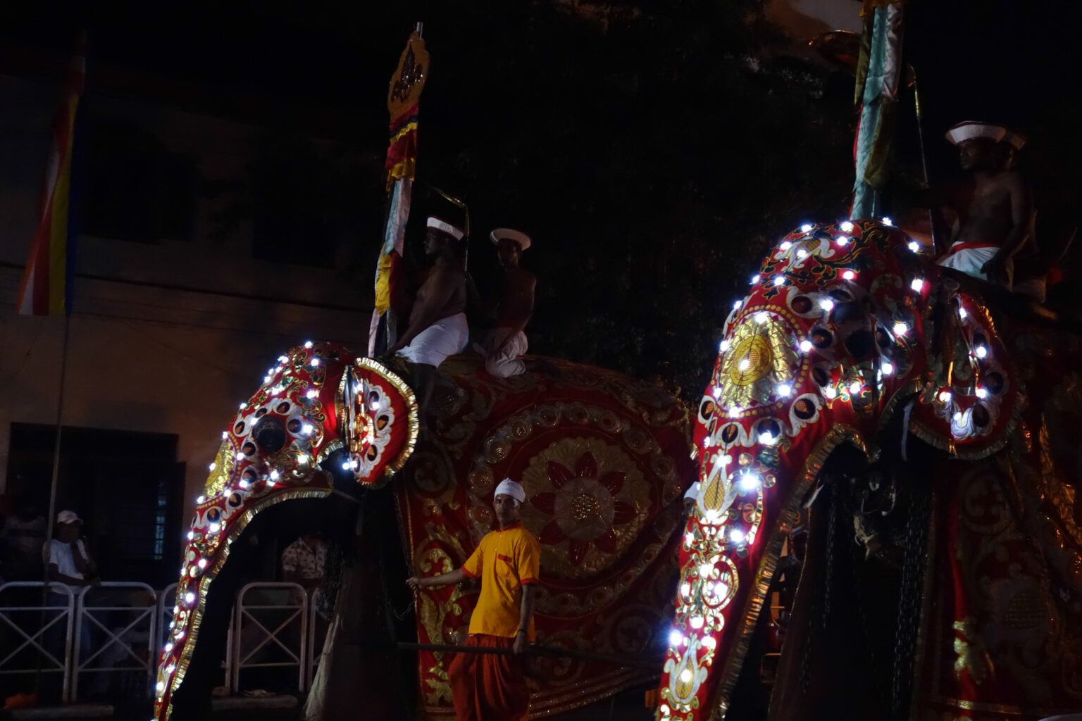 How to Experience the Magic of Kandy Perahera 2026: Sri Lanka's Most ...
